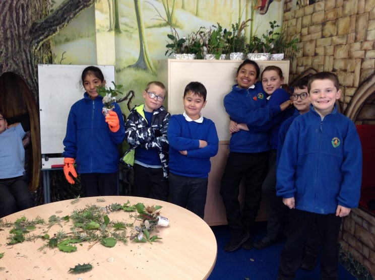 Gardening Club at Christmas time – The Ryde School